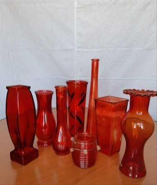 Декоративные стеклянные вазы