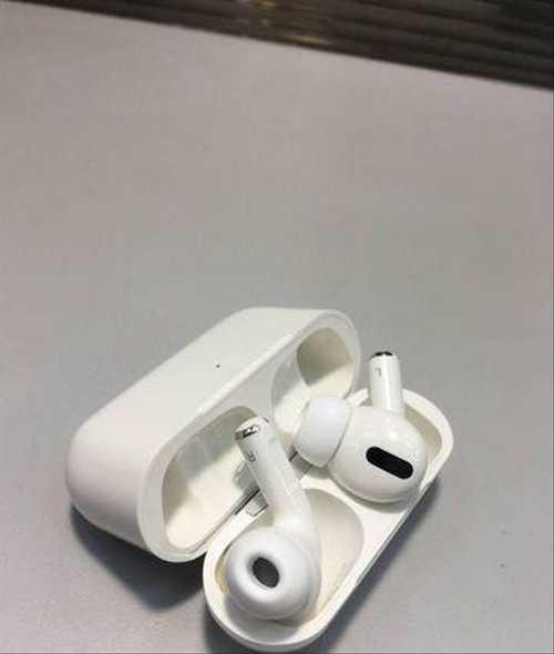 Реплика Apple AirPods