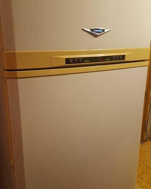 Холодильник Daewoo FR660NT