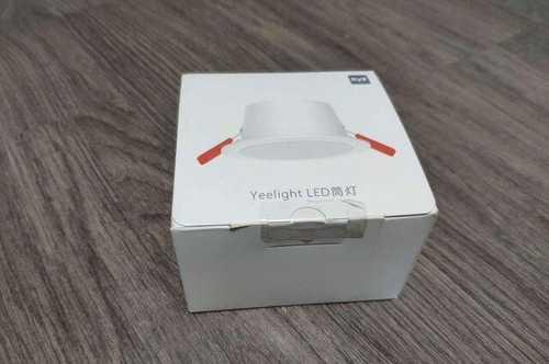Умный встраиваемый светильник Xiaomi Yeelight LED