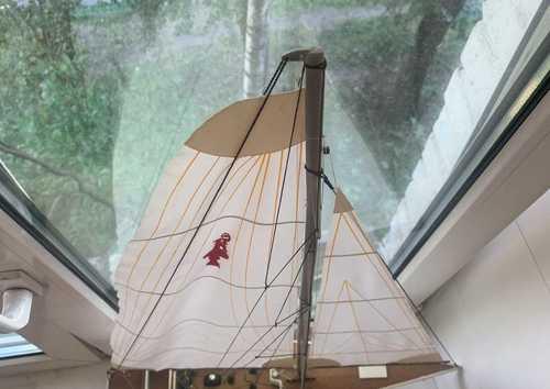 Парусная яхта модель