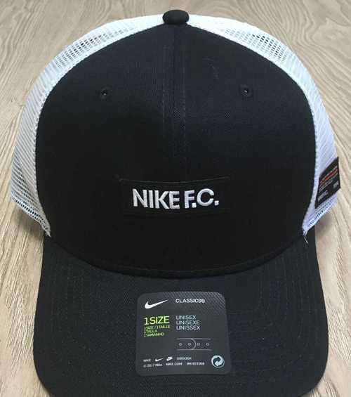 Новая бейсболка Nike Classic99 F.C