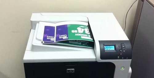 Принтер HP Color Laserjet CP4525DN