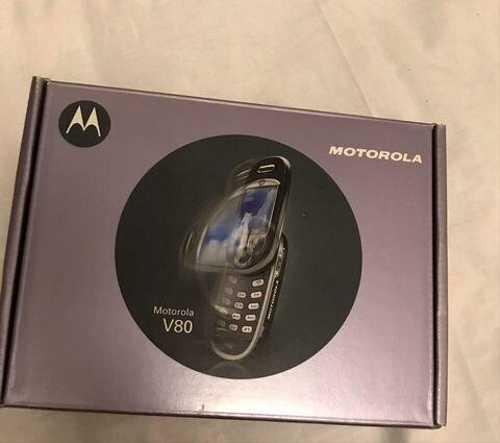 Телефон motorola v80