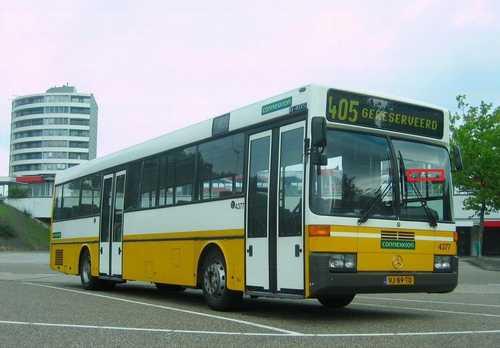 Стекло лобовое левое на автобус Мерседес О405