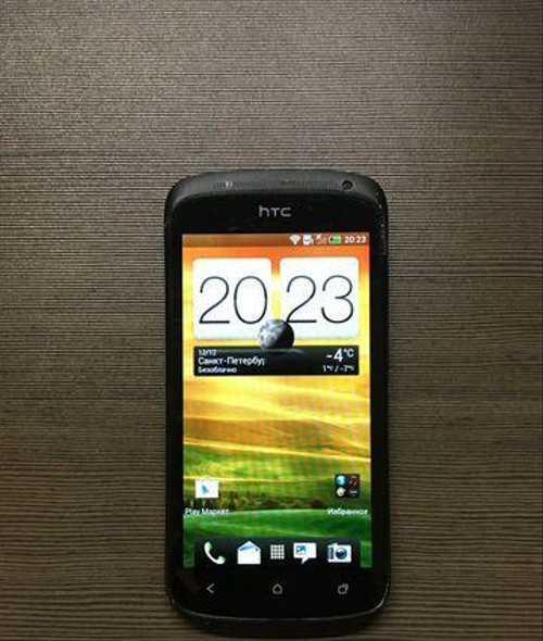 Мобильные телефоны HTC One S, HTC Desire 526G