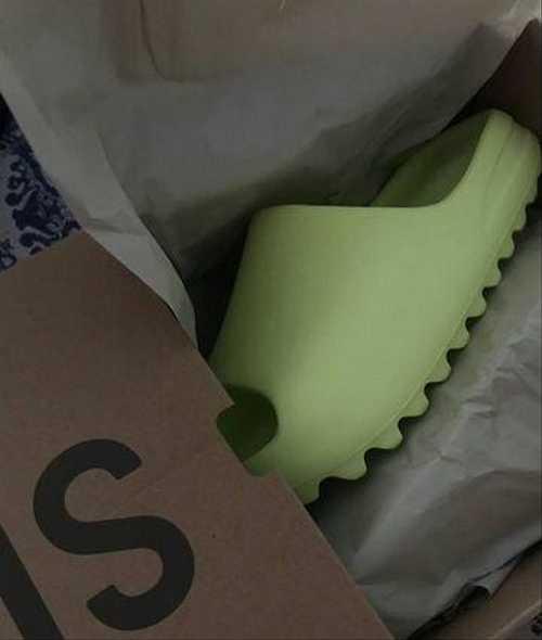 Тапочки adidas yeezy slide grow green
