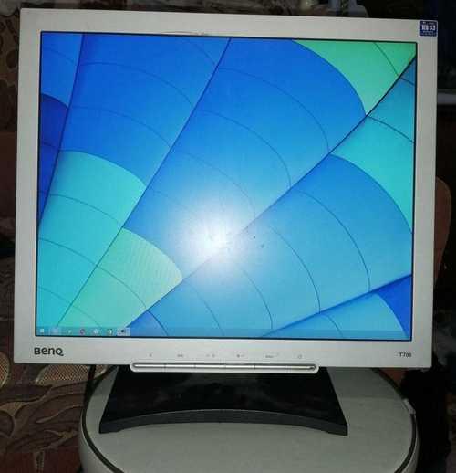 ЖК-монитор 17" BenQ T705 с сетевым кабелем