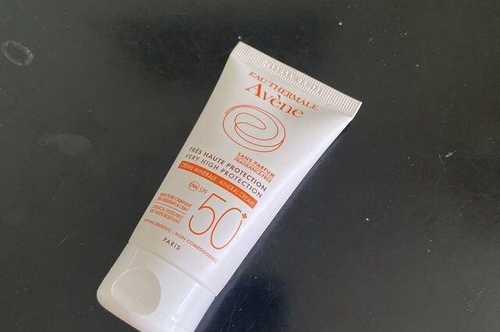 Sunscreen 50 Avene просроченный солнцезащитный