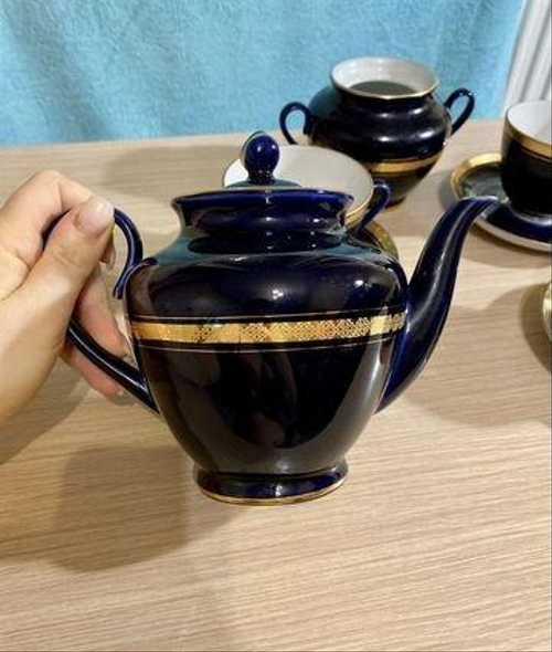 Чайник фарфоровый и чашки чайные лфз
