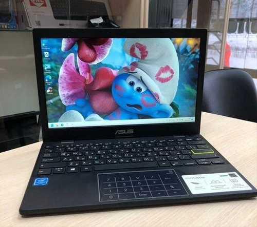 Asus Laptop 11.6" Celeron N4020 / 4Gb / 64Gb