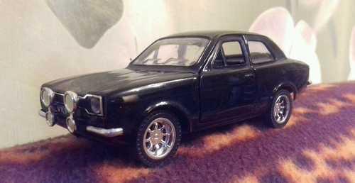 Ford Escort.1/32
