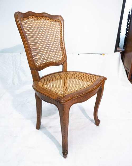Комплект антикварных стульев в классическом стиле