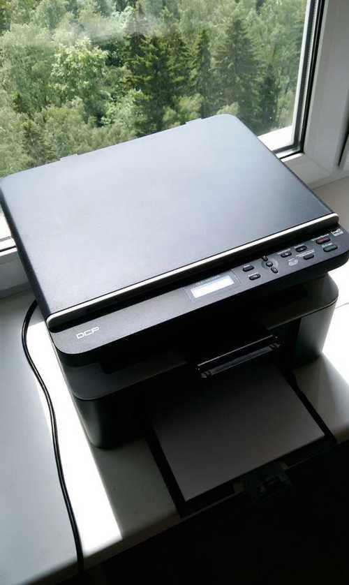 Мфу Brother DCP-1612WR