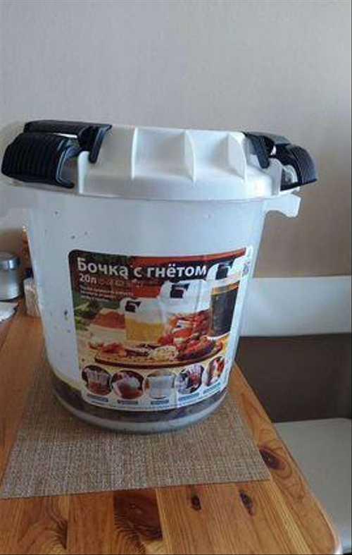 Бочка с гнетом для засолки