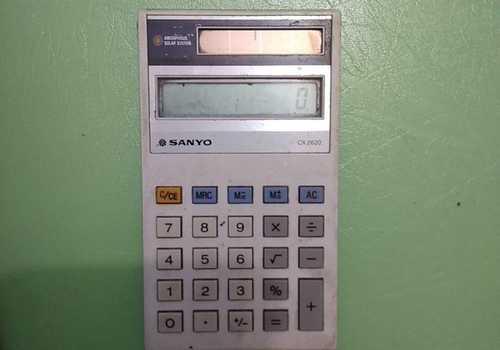 Ретро калькулятор sanyo (Япония)