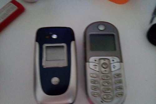 Мобильные телефоны Motorola 2шт