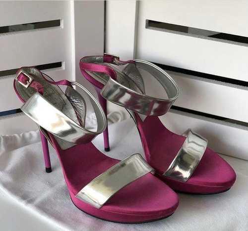 Босоножки Roger Vivier