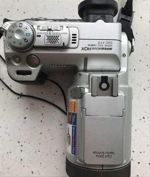 Фотоаппарат Sony DSC-F717 с сумкой