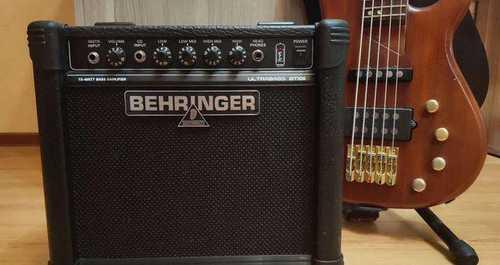 Басовый комбоусилитель Behringer Ultrabass BT108