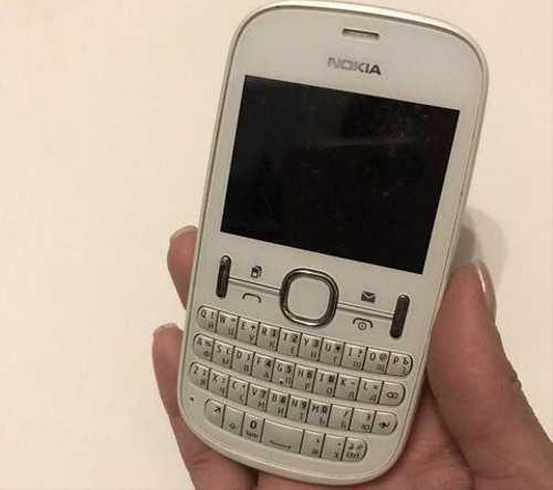 Nokia Asha 200,в рабочем состоянии
