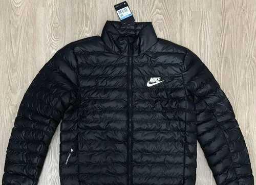 Новая куртка Nike Sportswear