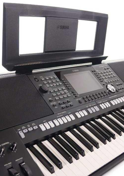 Yamaha PSR-S775