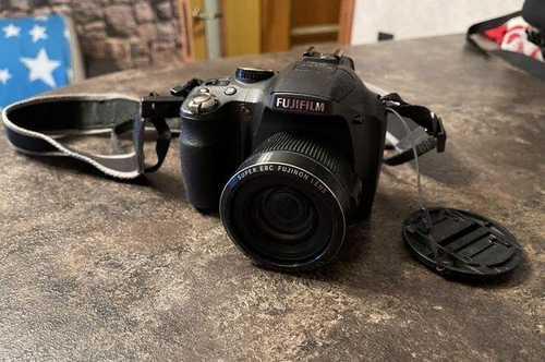 Fujifilm FinePix SL300 (черный)