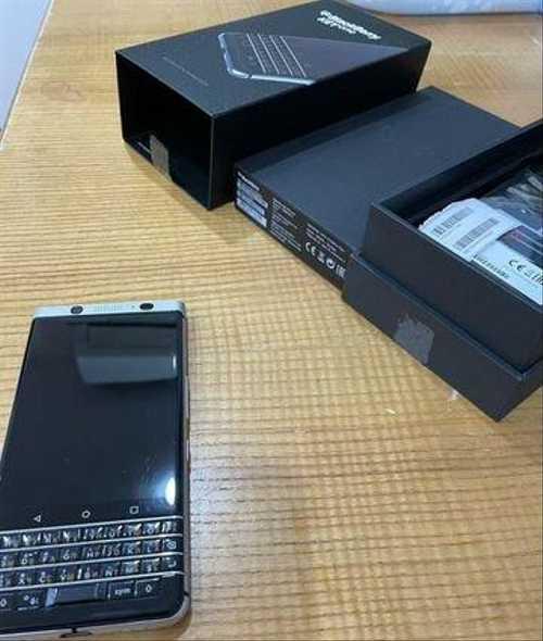 Телефон Blackberry keyone 2020 год