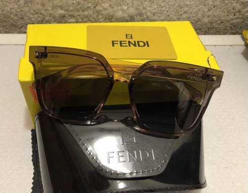 Солнцезащитные очки fendi новые