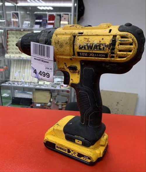Аккумуляторная дрель-шуруповерт dewalt DCD 771