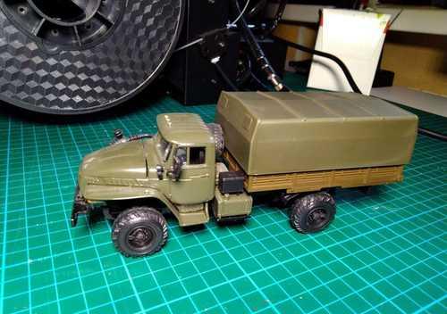 Модель грузовика Урал (Элекон) в масштабе 1/43