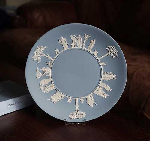 Wedgwood тарелка Аллегорическая ветвь, Англия