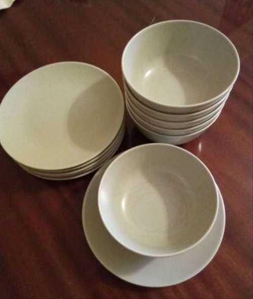 Набор тарелок и миска (пиала)
