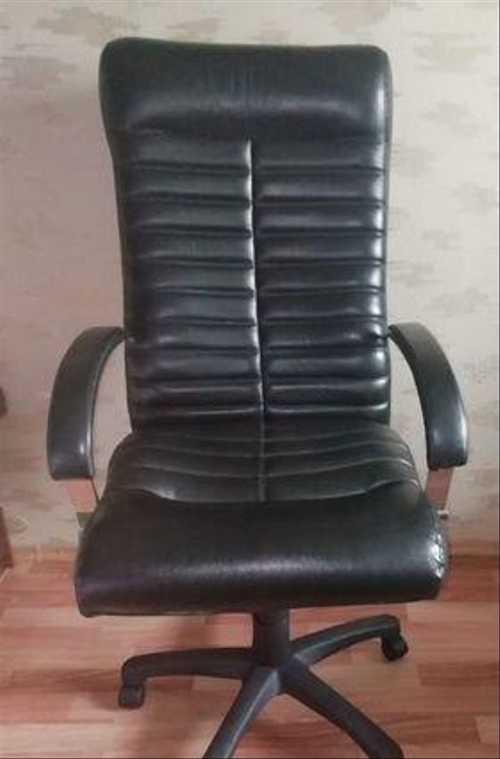Кресло для руководителя/Офисное кресло