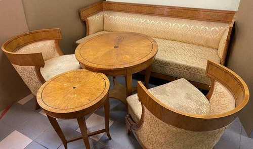 Старинный мебельный гарнитур карельская береза