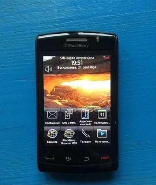 Телефон BlackBerry 9520