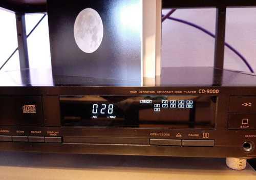 CD проигрыватель Grundig CD-9OOO