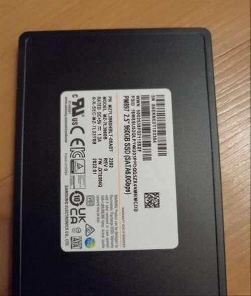 SSD Samsung pm897 960gb