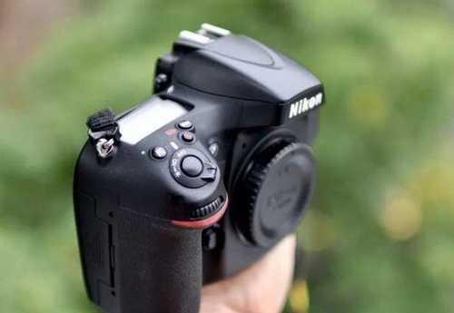 Продам зеркальный фотоаппарат Nikon D800 body