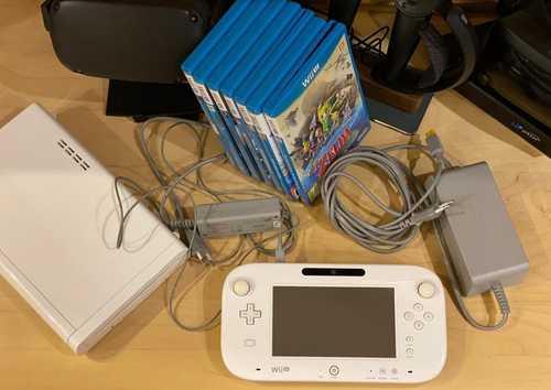 Приставка Nintendo Wii U белая и игры Wii U