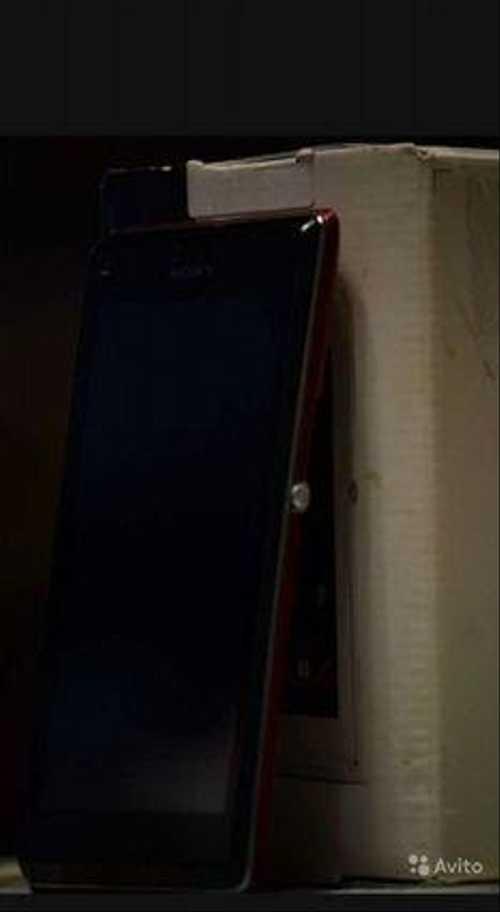 Мобильный телефон Sony Xperia L C2105