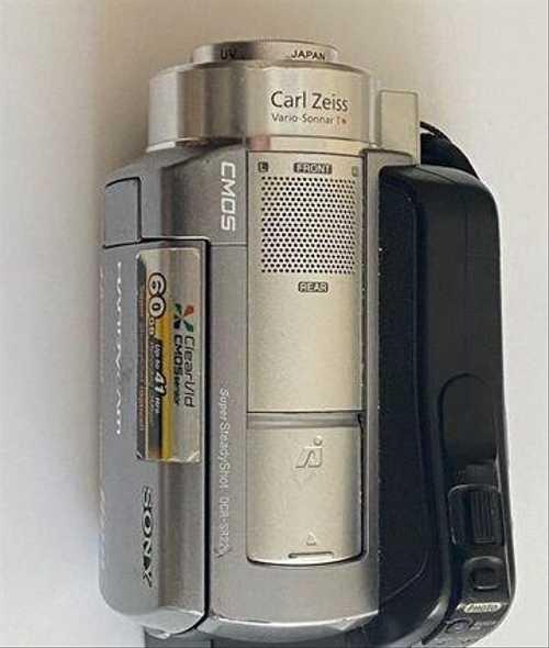 Видеокамера Sony DCR-SR220E