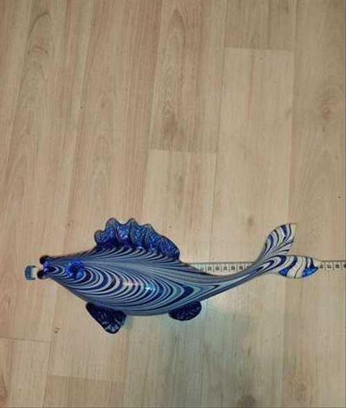 Стеклянная статуэтка рыба