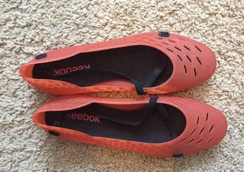 Сланцы Reebok