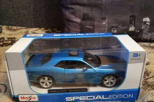 Dodge Challenger 2008 SRT 8 1:24 Maisto