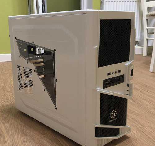 Корпус Thermaltake Commander MS-I Snow белый