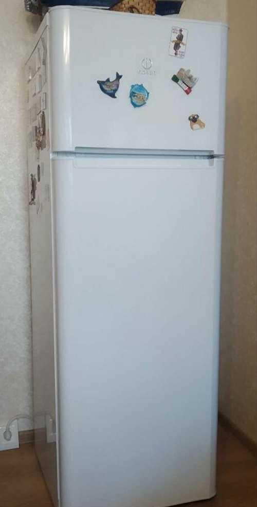 Холодильник Indesit TIA 160