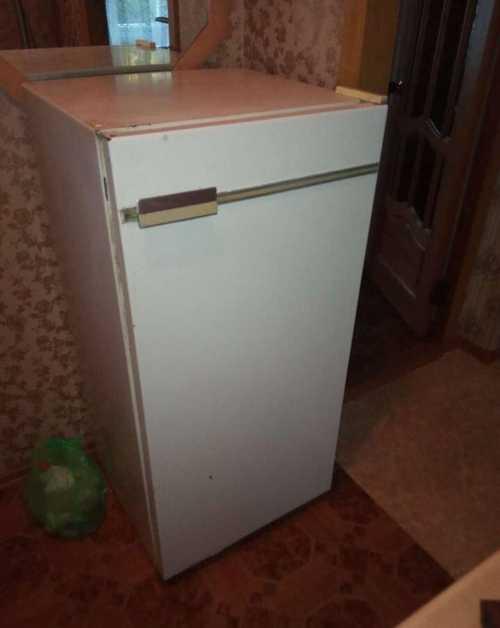 Холодильник Бирюса.Бесплатная доставка