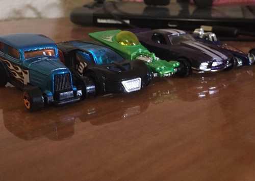 Коллекционные машинки HotWheels